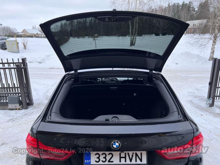 Black BMW 5 Series 2018 in Tallinn, with an engine capacity of 2.00 L and mileage of 196 thousand km for 22100 €, photo 7 on AUTOMOTO.COM.LV