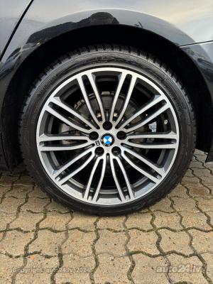 Black BMW 5 Series 2018 in Tallinn, with an engine capacity of 2.00 L and mileage of 196 thousand km for 22100 €, photo 27 on AUTOMOTO.COM.LV