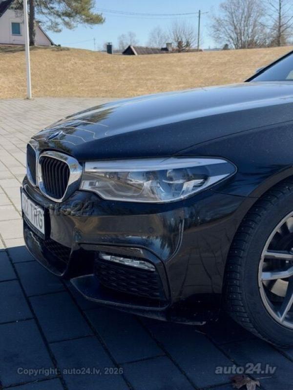 Black BMW 5 Series 2018 in Tallinn, with an engine capacity of 2.00 L and mileage of 234 thousand km for 22900 €, photo 6 on AUTOMOTO.COM.LV