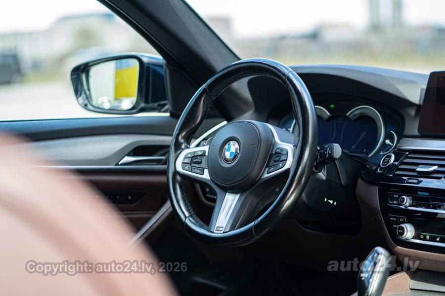 Melns BMW 5 Series 2018 Tartu, ar dzinēja tilpumu 2.00 L un nobraukumu 188 tūkst. km par 22900 €, foto 14 vietnē AUTOMOTO.COM.LV