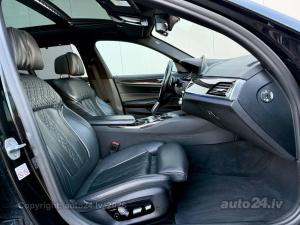 Melns BMW 5 Series 2018 Tartu, ar dzinēja tilpumu 3.00 L un nobraukumu 220 tūkst. km par 20700 €, foto 13 vietnē AUTOMOTO.COM.LV