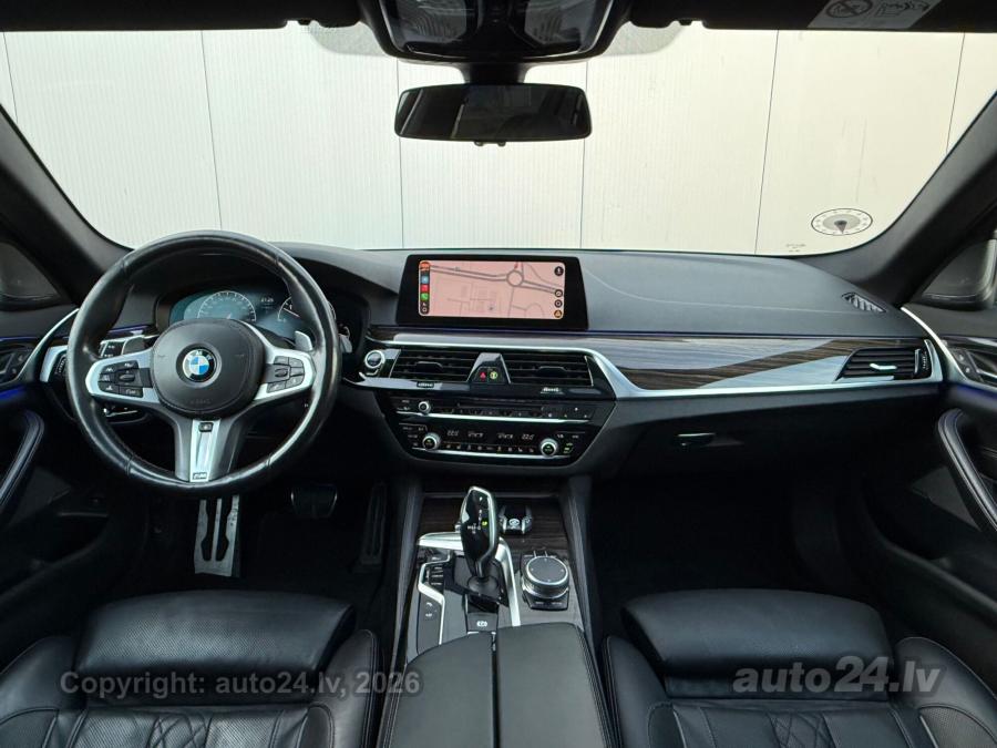 Melns BMW 5 Series 2018 Tartu, ar dzinēja tilpumu 3.00 L un nobraukumu 220 tūkst. km par 20700 €, foto 17 vietnē AUTOMOTO.COM.LV
