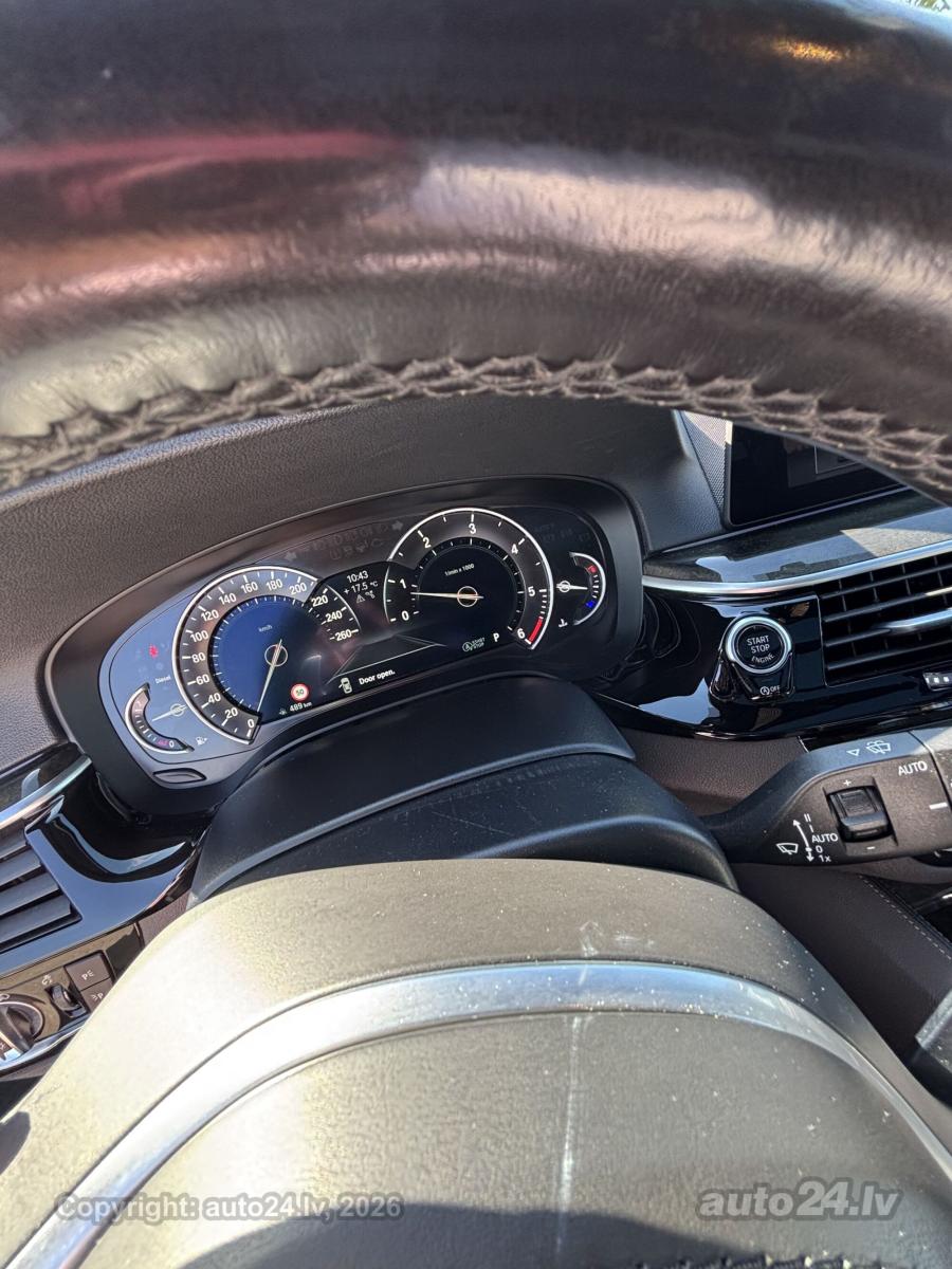 Melns BMW 5 Series 2018 Tallina, ar dzinēja tilpumu 3.00 L un nobraukumu 206 tūkst. km par 20800 €, foto 13 vietnē AUTOMOTO.COM.LV