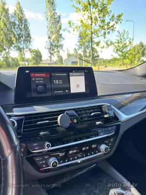 Melns BMW 5 Series 2018 Tallina, ar dzinēja tilpumu 3.00 L un nobraukumu 206 tūkst. km par 20800 €, foto 14 vietnē AUTOMOTO.COM.LV