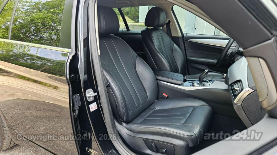 Melns BMW 5 Series 2018 Tallina, ar dzinēja tilpumu 2.00 L un nobraukumu 193 tūkst. km par 16490 €, foto 15 vietnē AUTOMOTO.COM.LV