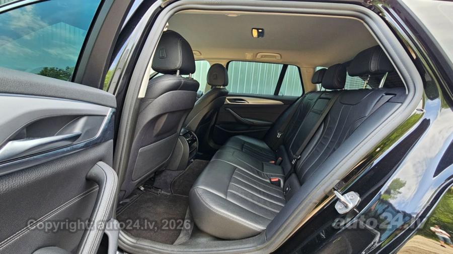 Melns BMW 5 Series 2018 Tallina, ar dzinēja tilpumu 2.00 L un nobraukumu 193 tūkst. km par 16490 €, foto 16 vietnē AUTOMOTO.COM.LV
