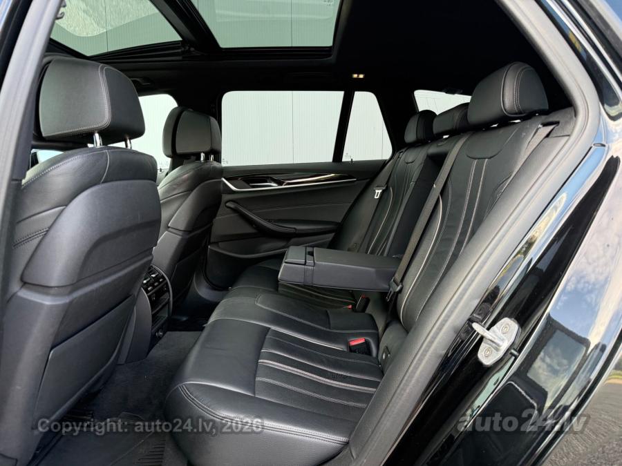 Melns BMW 5 Series 2018 Tartu, ar dzinēja tilpumu 3.00 L un nobraukumu 172 tūkst. km par 22700 €, foto 13 vietnē AUTOMOTO.COM.LV