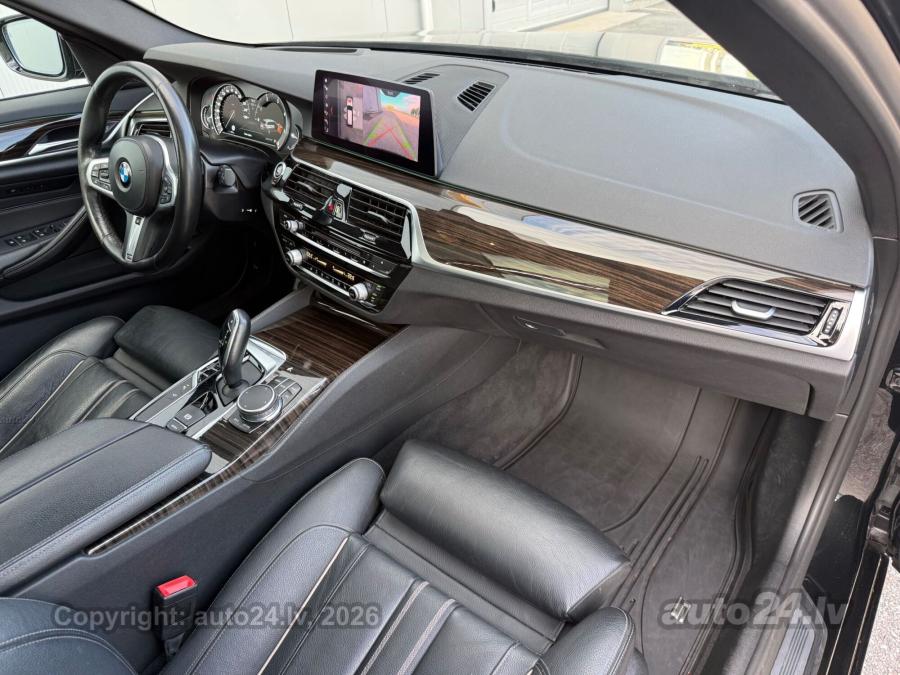Melns BMW 5 Series 2018 Tartu, ar dzinēja tilpumu 3.00 L un nobraukumu 172 tūkst. km par 22700 €, foto 16 vietnē AUTOMOTO.COM.LV