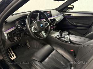 Melns BMW 5 Series 2018 Pērnava, ar dzinēja tilpumu 3.00 L un nobraukumu 294 tūkst. km par 18990 €, foto 9 vietnē AUTOMOTO.COM.LV