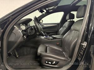Melns BMW 5 Series 2018 Pērnava, ar dzinēja tilpumu 3.00 L un nobraukumu 294 tūkst. km par 18990 €, foto 11 vietnē AUTOMOTO.COM.LV