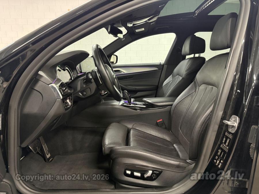 Melns BMW 5 Series 2018 Pērnava, ar dzinēja tilpumu 3.00 L un nobraukumu 294 tūkst. km par 18990 €, foto 11 vietnē AUTOMOTO.COM.LV