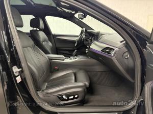 Melns BMW 5 Series 2018 Pērnava, ar dzinēja tilpumu 3.00 L un nobraukumu 294 tūkst. km par 18990 €, foto 12 vietnē AUTOMOTO.COM.LV