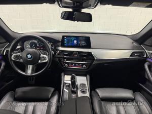 Melns BMW 5 Series 2018 Pērnava, ar dzinēja tilpumu 3.00 L un nobraukumu 294 tūkst. km par 18990 €, foto 13 vietnē AUTOMOTO.COM.LV