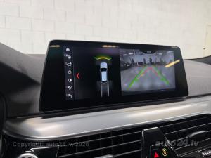 Melns BMW 5 Series 2018 Pērnava, ar dzinēja tilpumu 3.00 L un nobraukumu 294 tūkst. km par 18990 €, foto 27 vietnē AUTOMOTO.COM.LV