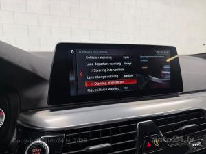 Melns BMW 5 Series 2018 Pērnava, ar dzinēja tilpumu 3.00 L un nobraukumu 294 tūkst. km par 18990 €, foto 28 vietnē AUTOMOTO.COM.LV