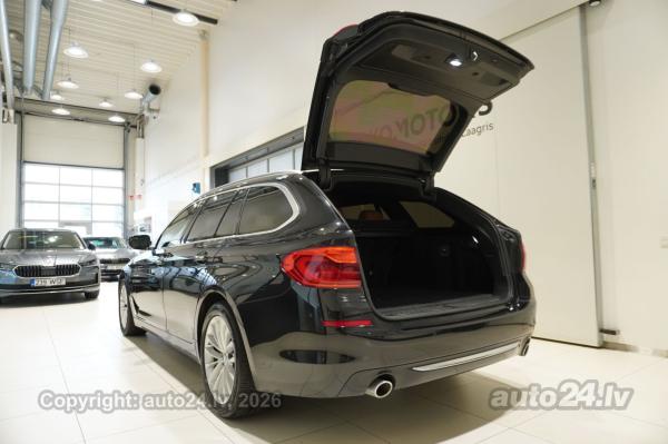 Black BMW 5 Series 2018 in Tallinn, with an engine capacity of 3.00 L and mileage of 163 thousand km for 22900 €, photo 6 on AUTOMOTO.COM.LV