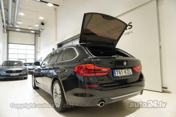 Black BMW 5 Series 2018 in Tallinn, with an engine capacity of 3.00 L and mileage of 163 thousand km for 22900 €, photo 7 on AUTOMOTO.COM.LV