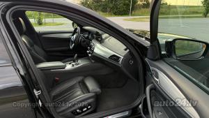Melns BMW 5 Series 2018 Tallina, ar dzinēja tilpumu 2.00 L un nobraukumu 265 tūkst. km par 19990 €, foto 13 vietnē AUTOMOTO.COM.LV