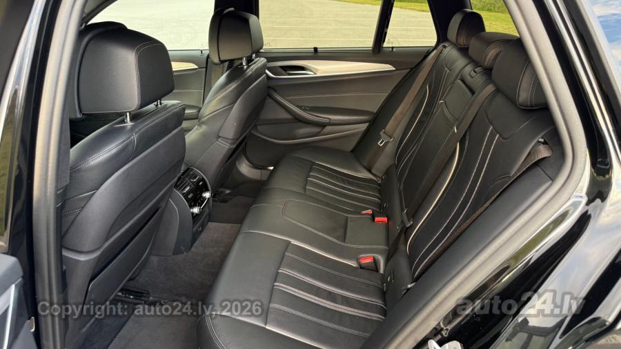 Melns BMW 5 Series 2018 Tallina, ar dzinēja tilpumu 2.00 L un nobraukumu 265 tūkst. km par 19990 €, foto 14 vietnē AUTOMOTO.COM.LV