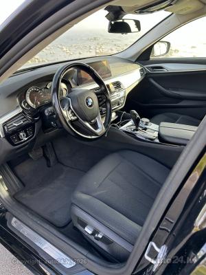 Black BMW 5 Series 2018 in Tallinn, with an engine capacity of 2.00 L and mileage of 232 thousand km for 19500 €, photo 9 on AUTOMOTO.COM.LV