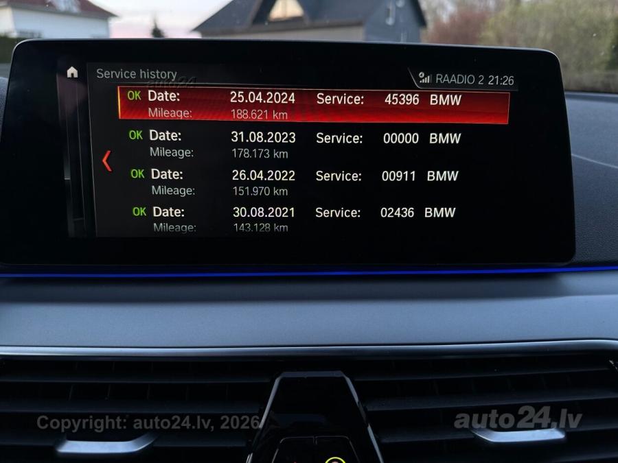 Black BMW 5 Series 2018 in Tallinn, with an engine capacity of 2.00 L and mileage of 232 thousand km for 19500 €, photo 19 on AUTOMOTO.COM.LV