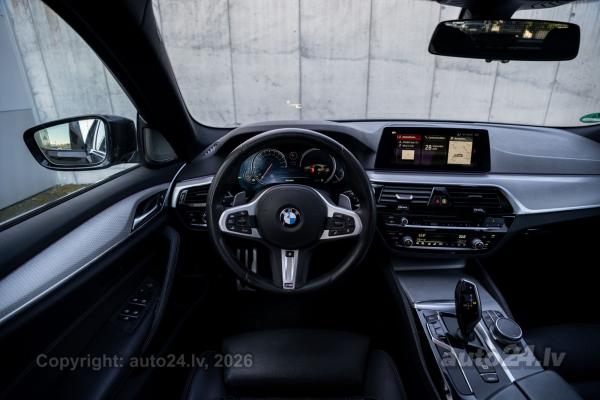 Black BMW 5 Series 2018 in Tartu, with an engine capacity of 3.00 L and mileage of 165 thousand km for 27900 €, photo 9 on AUTOMOTO.COM.LV