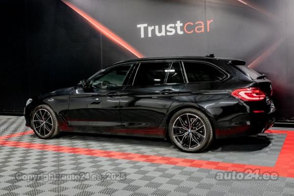 Black BMW 5 Series 2019 in Parnu, with an engine capacity of 2.00 L and mileage of 211 thousand km for 18500 €, photo 4 on AUTOMOTO.COM.LV