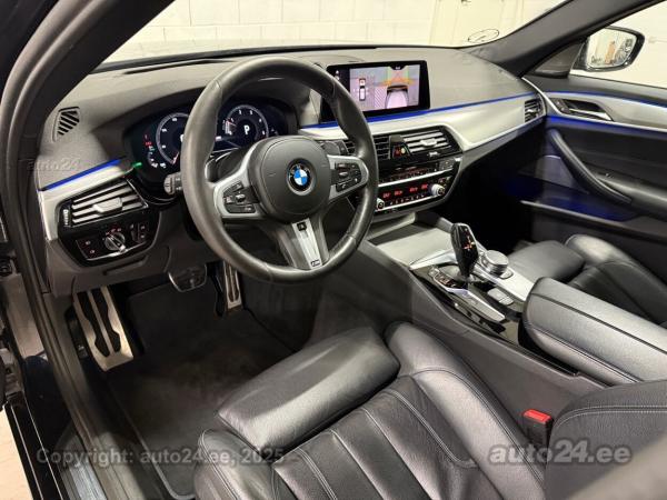 Melns BMW 5 Series 2019 Pērnava, ar dzinēja tilpumu 3.00 L un nobraukumu 253 tūkst. km par 19990 €, foto 9 vietnē AUTOMOTO.COM.LV