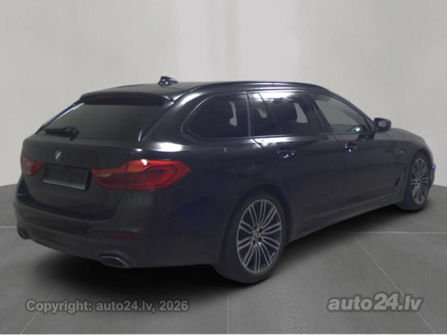 Melns BMW 5 Series 2019 Tallina, ar dzinēja tilpumu 3.00 L un nobraukumu 200 tūkst. km par 27300 €, foto 3 vietnē AUTOMOTO.COM.LV