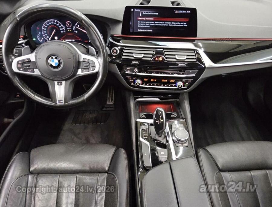 Melns BMW 5 Series 2019 Tallina, ar dzinēja tilpumu 3.00 L un nobraukumu 200 tūkst. km par 27300 €, foto 5 vietnē AUTOMOTO.COM.LV
