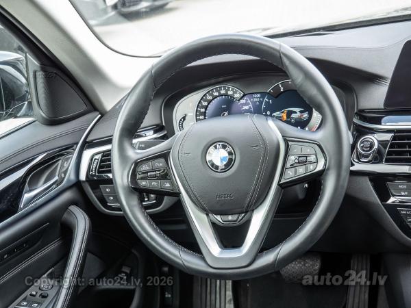 Melns BMW 5 Series 2019 Tallina, ar dzinēja tilpumu 2.00 L un nobraukumu 137 tūkst. km par 26990 €, foto 7 vietnē AUTOMOTO.COM.LV