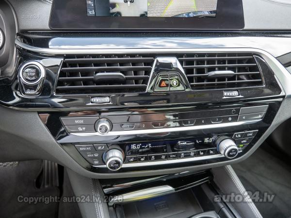 Melns BMW 5 Series 2019 Tallina, ar dzinēja tilpumu 2.00 L un nobraukumu 137 tūkst. km par 26990 €, foto 9 vietnē AUTOMOTO.COM.LV