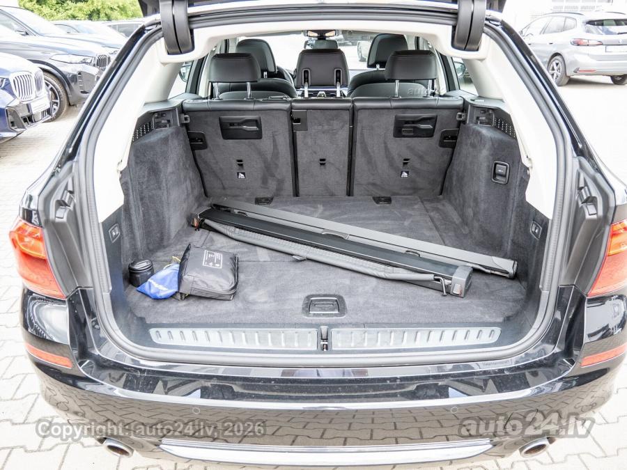 Melns BMW 5 Series 2019 Tallina, ar dzinēja tilpumu 2.00 L un nobraukumu 137 tūkst. km par 26990 €, foto 15 vietnē AUTOMOTO.COM.LV