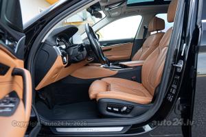 Melns BMW 5 Series 2019 Tartu, ar dzinēja tilpumu 3.00 L un nobraukumu 235 tūkst. km par 19500 €, foto 16 vietnē AUTOMOTO.COM.LV