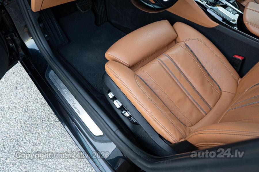 Melns BMW 5 Series 2019 Tartu, ar dzinēja tilpumu 3.00 L un nobraukumu 235 tūkst. km par 19500 €, foto 17 vietnē AUTOMOTO.COM.LV