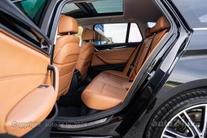 Melns BMW 5 Series 2019 Tartu, ar dzinēja tilpumu 3.00 L un nobraukumu 235 tūkst. km par 19500 €, foto 18 vietnē AUTOMOTO.COM.LV