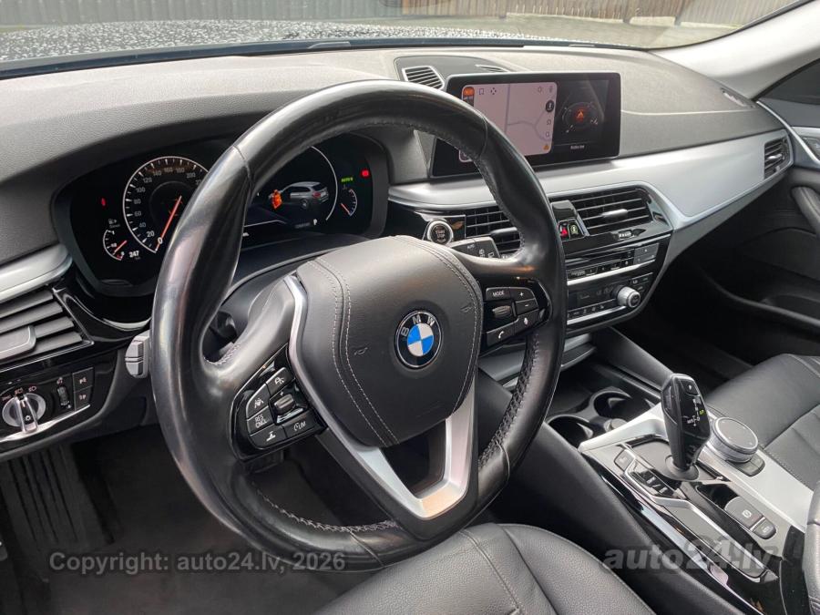 Melns BMW 5 Series 2019 Tallina, ar dzinēja tilpumu 3.00 L un nobraukumu 181 tūkst. km par 23500 €, foto 13 vietnē AUTOMOTO.COM.LV