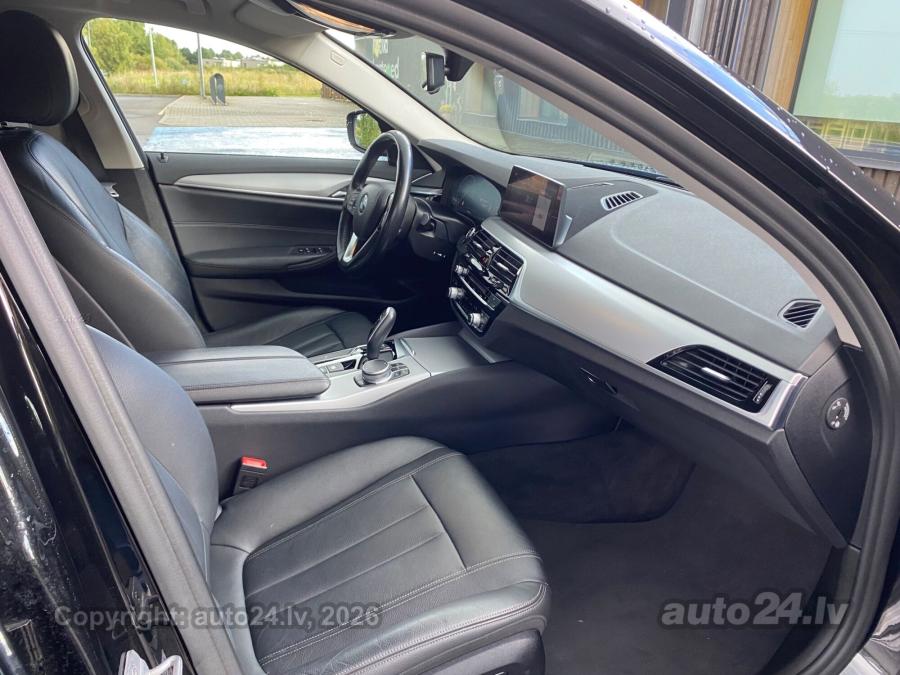 Melns BMW 5 Series 2019 Tallina, ar dzinēja tilpumu 3.00 L un nobraukumu 181 tūkst. km par 23500 €, foto 15 vietnē AUTOMOTO.COM.LV