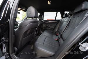 Black BMW 5 Series 2019 in Tallinn, with an engine capacity of 3.00 L and mileage of 244 thousand km for 24900 €, photo 16 on AUTOMOTO.COM.LV