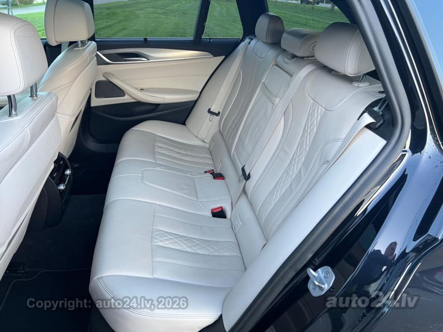 Melns BMW 5 Series 2019 Tallina, ar dzinēja tilpumu 3.00 L un nobraukumu 181 tūkst. km par 29000 €, foto 7 vietnē AUTOMOTO.COM.LV