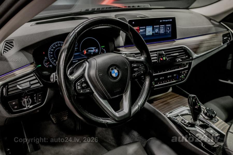 Melns BMW 5 Series 2019 Pērnava, ar dzinēja tilpumu 3.00 L un nobraukumu 230 tūkst. km par 18500 €, foto 14 vietnē AUTOMOTO.COM.LV