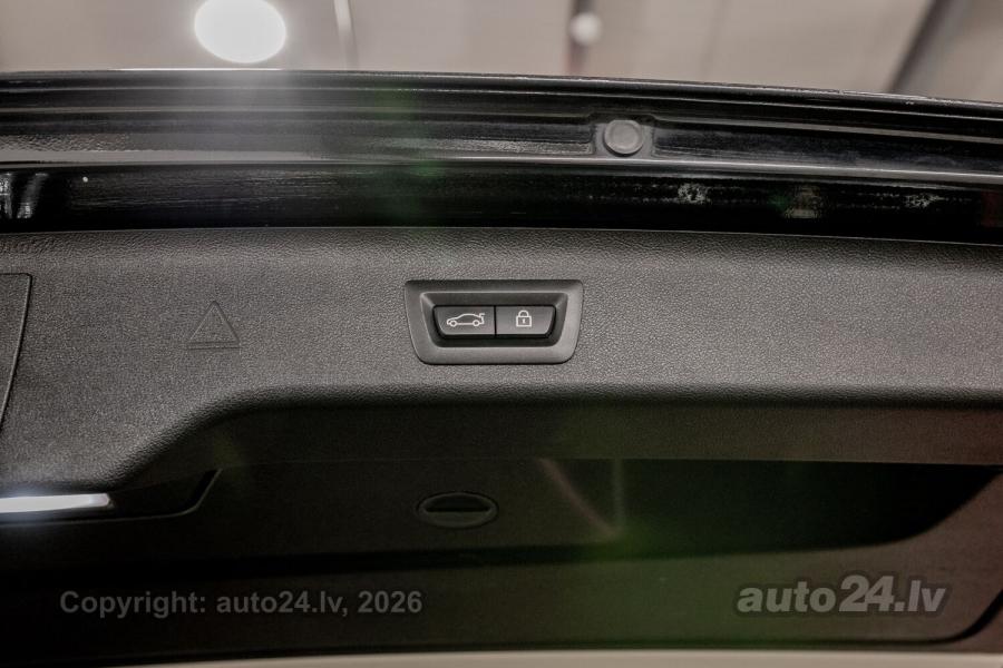 Melns BMW 5 Series 2019 Pērnava, ar dzinēja tilpumu 3.00 L un nobraukumu 230 tūkst. km par 18500 €, foto 24 vietnē AUTOMOTO.COM.LV