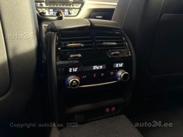 Melns BMW 5 Series 2020 Tallina, ar dzinēja tilpumu 3.00 L un nobraukumu 126 tūkst. km par 36900 €, foto 11 vietnē AUTOMOTO.COM.LV