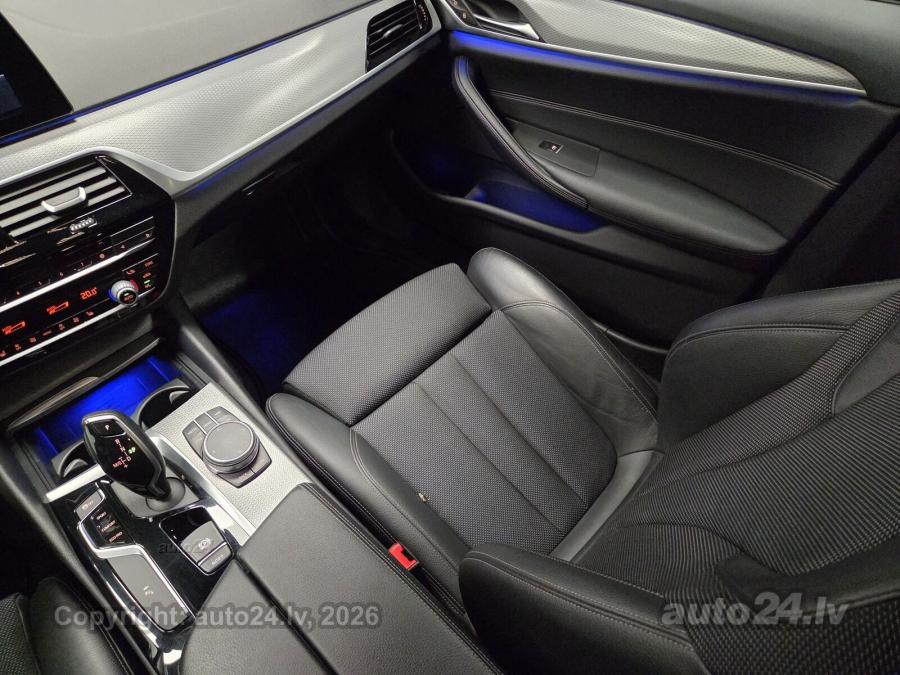 Black BMW 5 Series 2020 in Tallinn, with an engine capacity of 2.00 L and mileage of 166 thousand km for 21900 €, photo 17 on AUTOMOTO.COM.LV