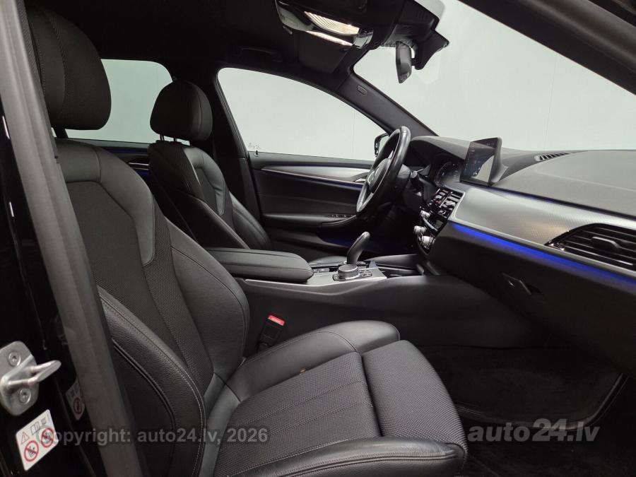 Black BMW 5 Series 2020 in Tallinn, with an engine capacity of 2.00 L and mileage of 166 thousand km for 21900 €, photo 18 on AUTOMOTO.COM.LV