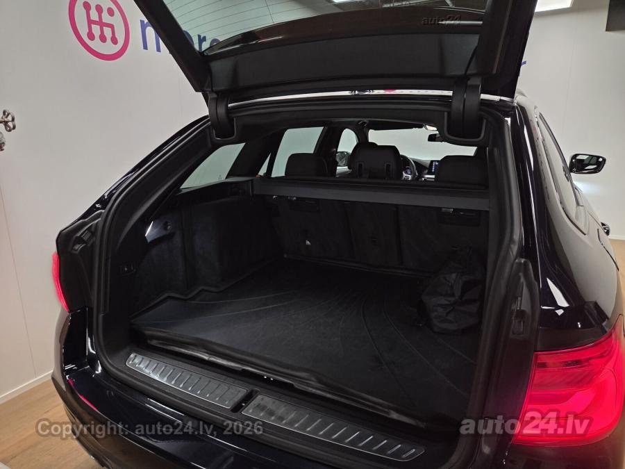 Black BMW 5 Series 2020 in Tallinn, with an engine capacity of 2.00 L and mileage of 166 thousand km for 21900 €, photo 21 on AUTOMOTO.COM.LV