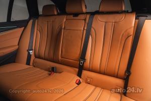 Melns BMW 5 Series 2020 Tallina, ar dzinēja tilpumu 3.00 L un nobraukumu 152 tūkst. km par 35990 €, foto 14 vietnē AUTOMOTO.COM.LV