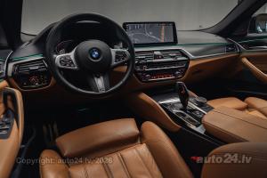 Melns BMW 5 Series 2020 Tallina, ar dzinēja tilpumu 3.00 L un nobraukumu 152 tūkst. km par 35990 €, foto 15 vietnē AUTOMOTO.COM.LV