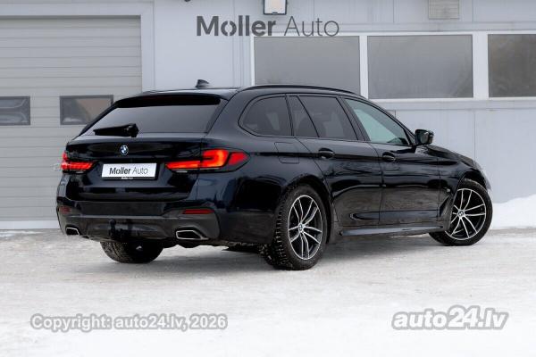 Black BMW 5 Series 2021 in Jelgava, with an engine capacity of 2.00 L and mileage of 159 thousand km for 27566 €, photo 5 on AUTOMOTO.COM.LV