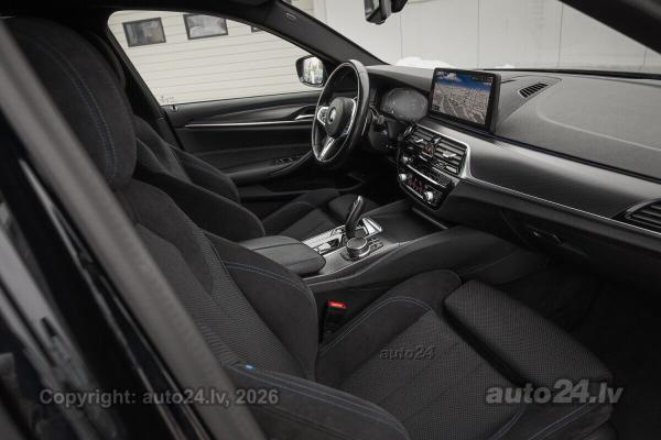 Black BMW 5 Series 2021 in Jelgava, with an engine capacity of 2.00 L and mileage of 159 thousand km for 27566 €, photo 9 on AUTOMOTO.COM.LV